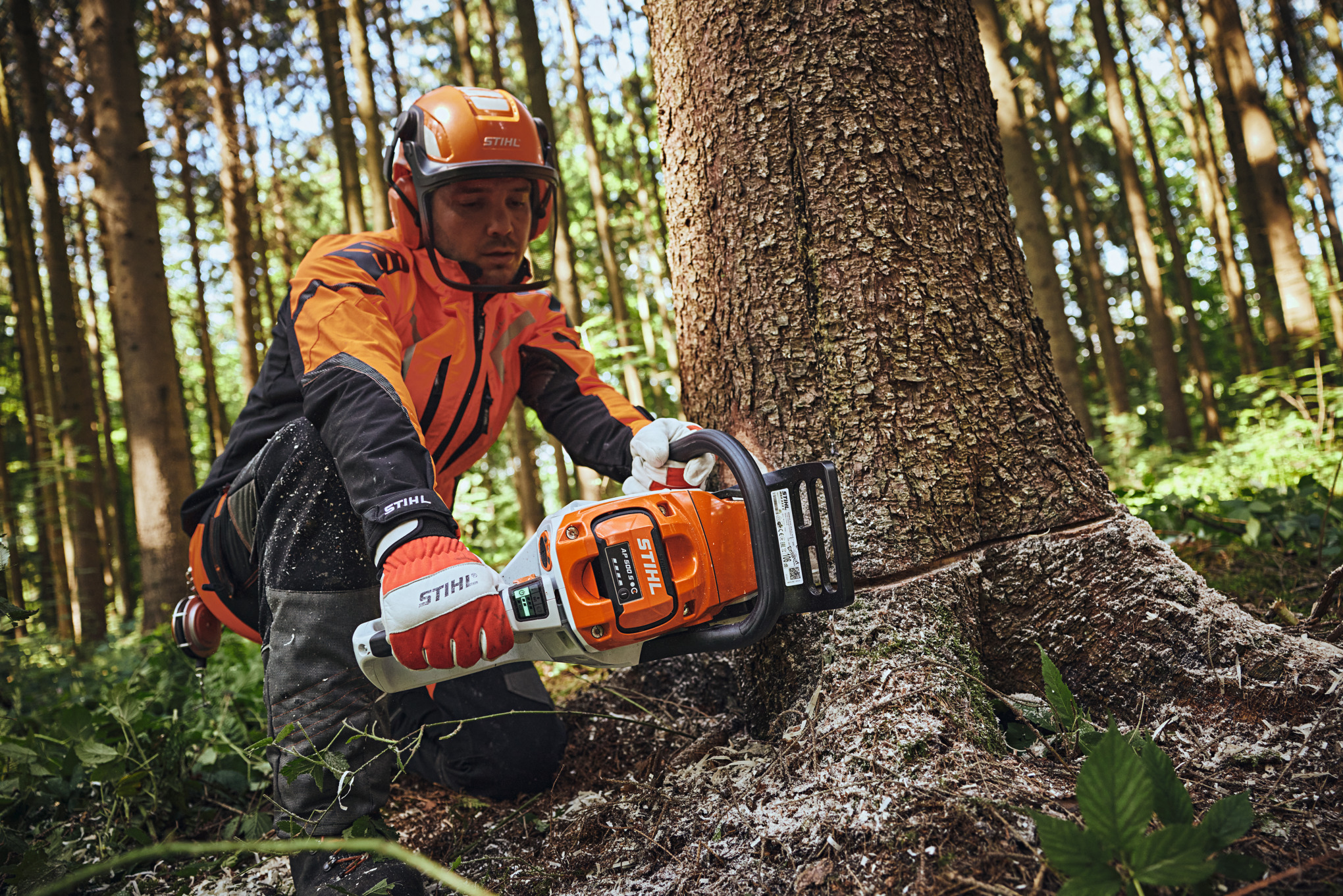 STIHL 4-MIX®: un motor ligero y potente | STIHL